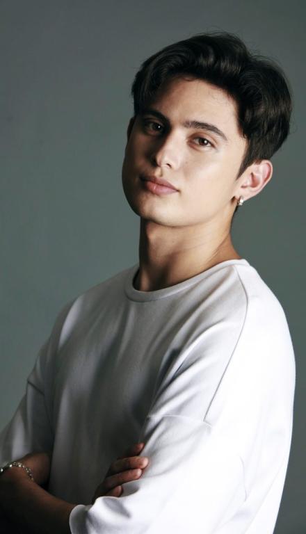 Stars Shine at Robinsons Malls Tree Lighting Events This November ...