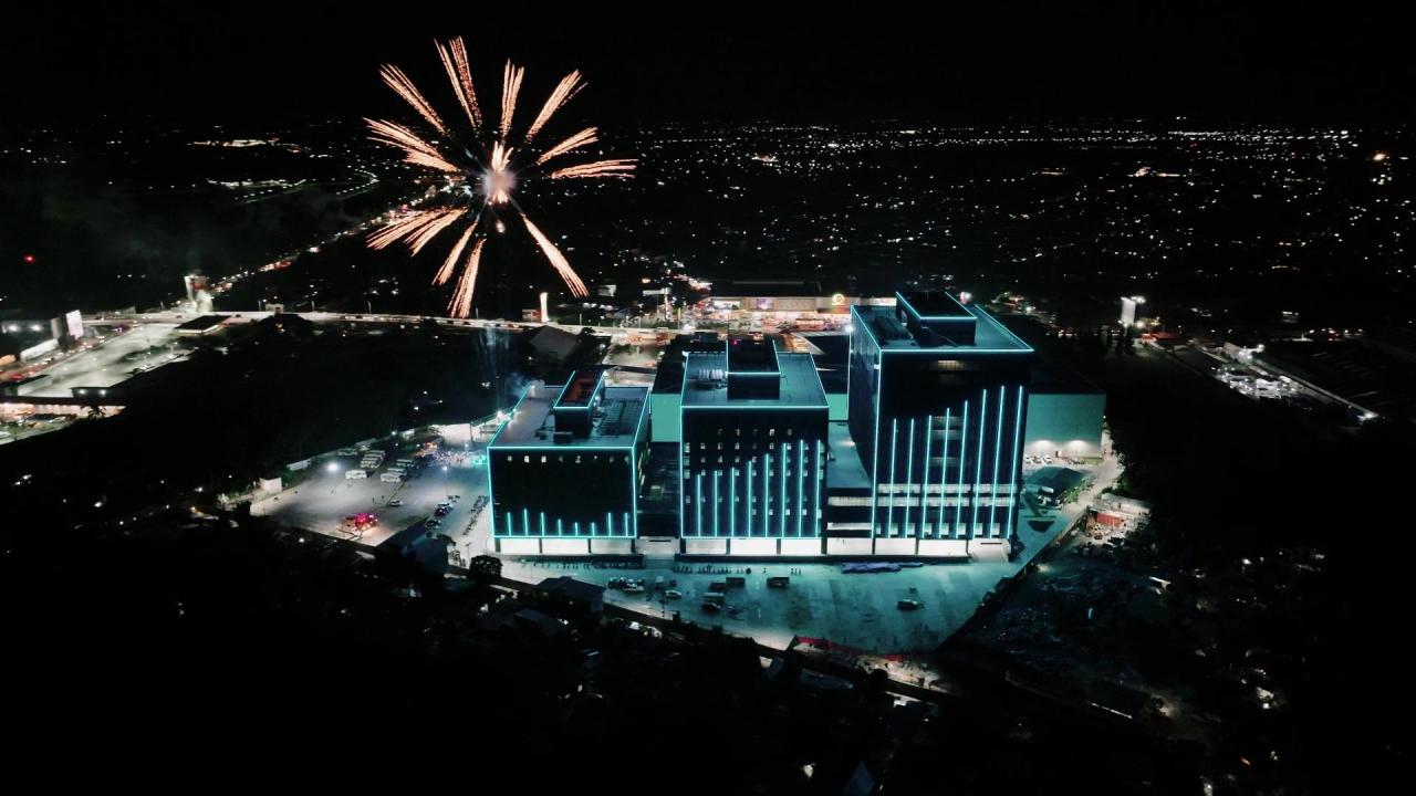 1, 2, 3 Lights On! Robinsons Offices Illuminate the Skyline of Pavia ...